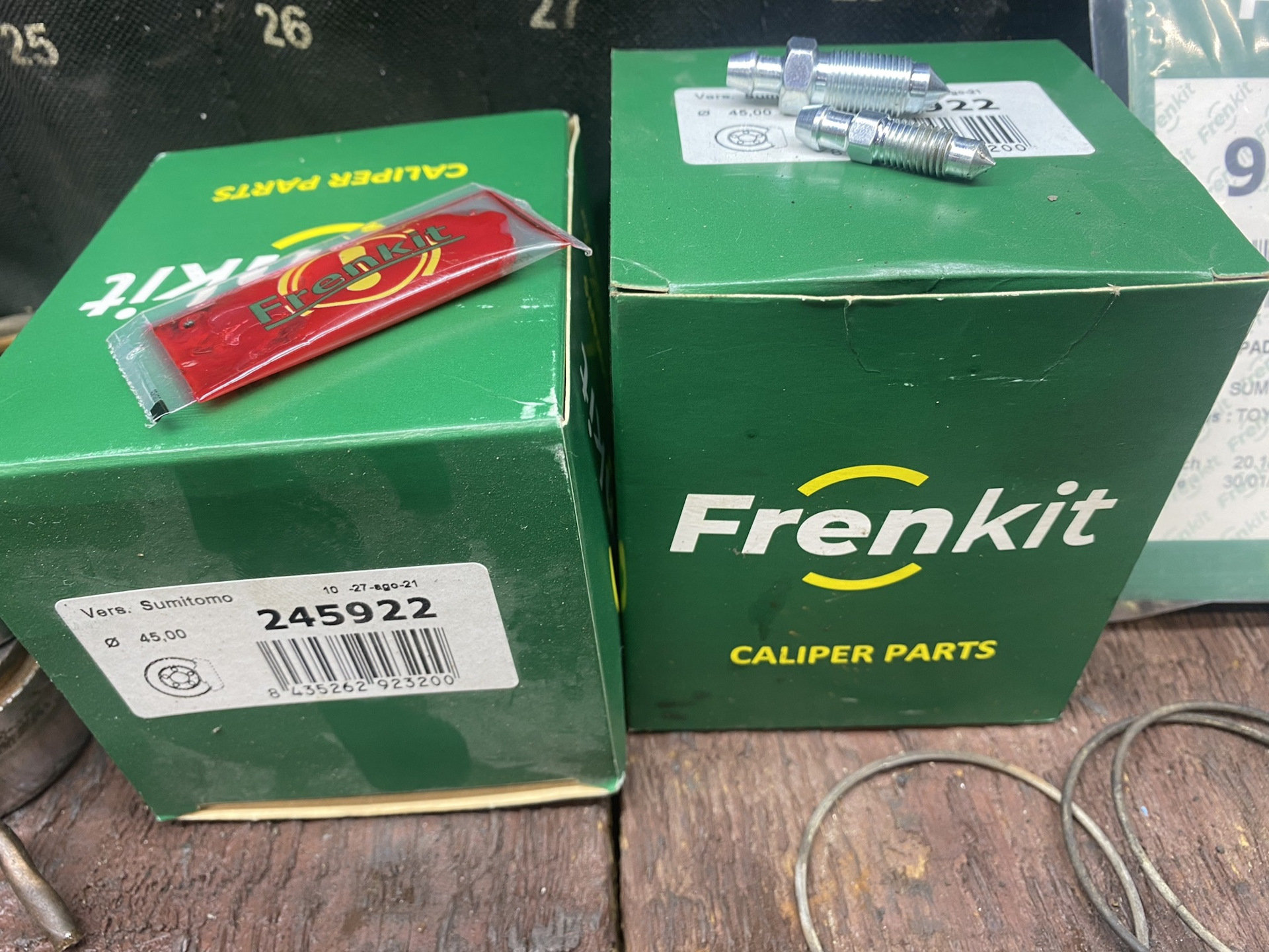 Ревизия передних супортов — Toyota Land Cruiser Prado 120-series, 4 л, 2005 года | запчасти | DRIVE2