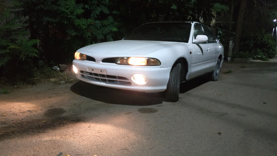 День прекрасный снег чудесный) — Mitsubishi Galant (7G), 1,8 л, 1995 ...