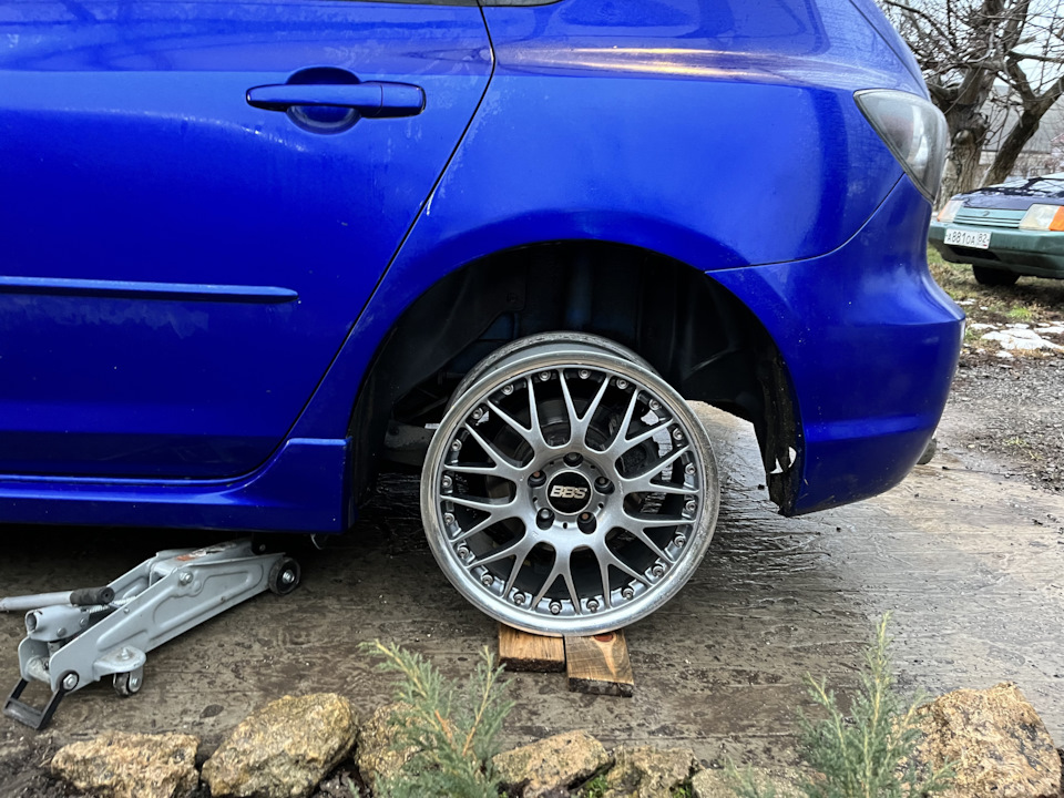 Примерка — Mazda 3 (1G) BK, 2,5 л, 2008 года | колёсные диски | DRIVE2