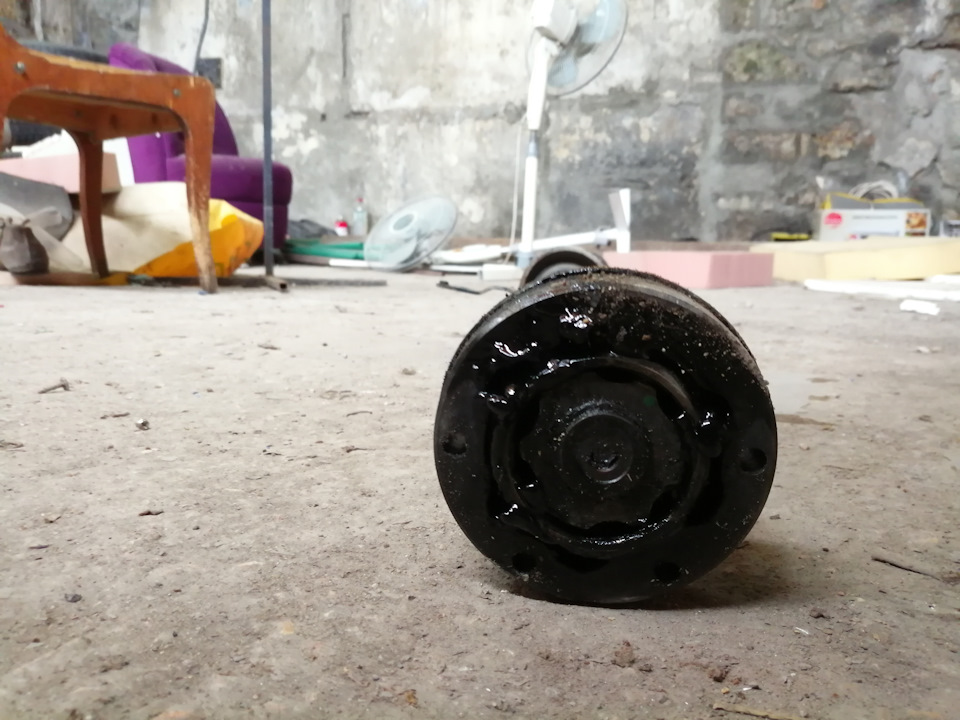 8R0521101B КАРДАННЫЙ ВАЛ, ГЛАВНАЯ ПЕРЕДАЧА VAG | Запчасти на DRIVE2