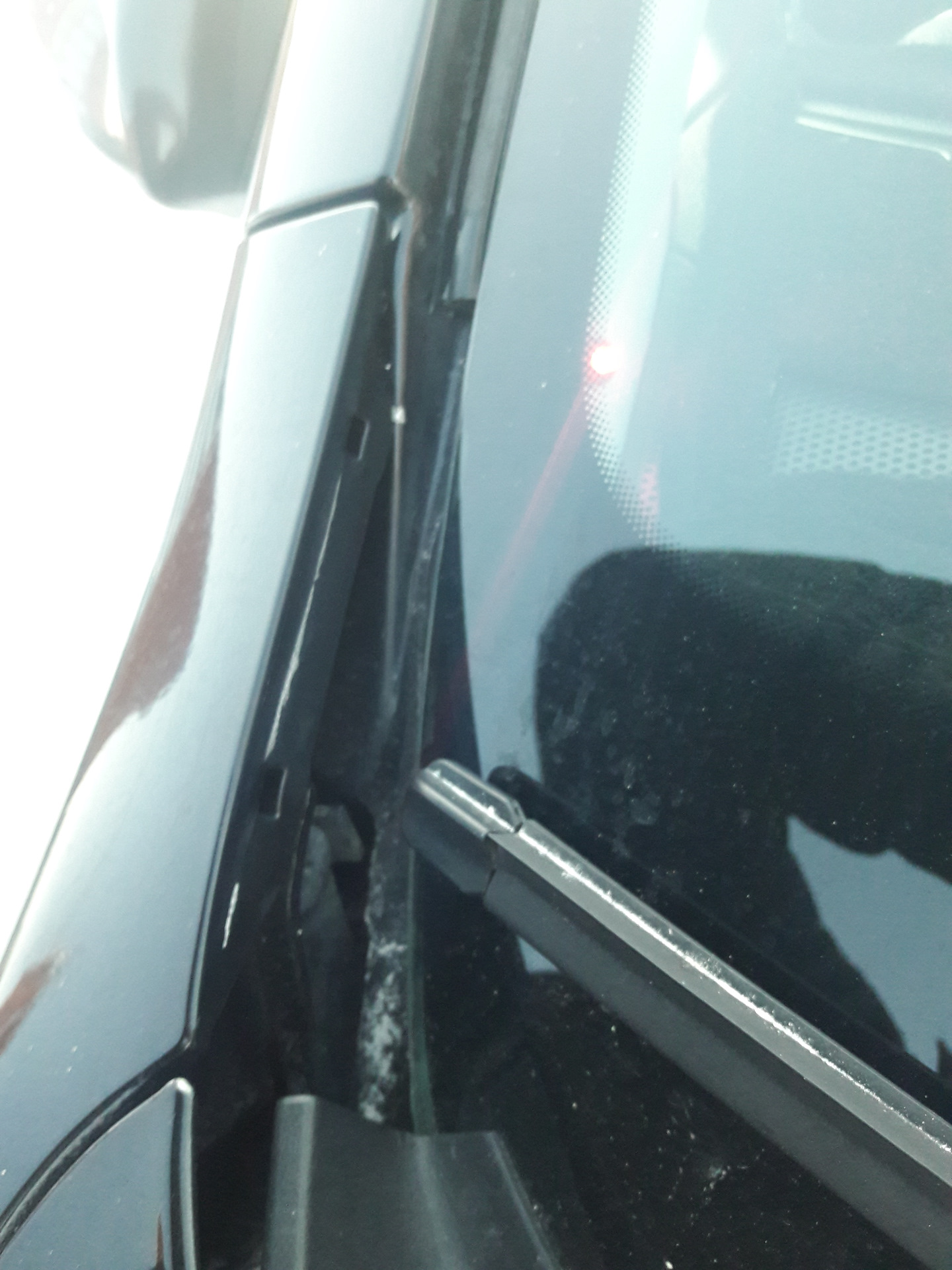 Жабо правой стороны 66894-JD000 — Nissan Qashqai (1G), 2 л, 2007 года ...