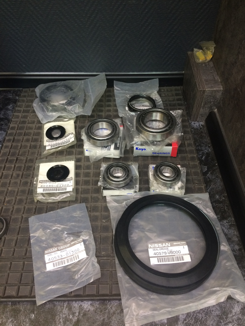 40579VB000 РЕМКОМПЛЕКТ САЛЬНИКОВ ПОВОРОТНОГО КУЛАКА. NISSAN INFINITI ...