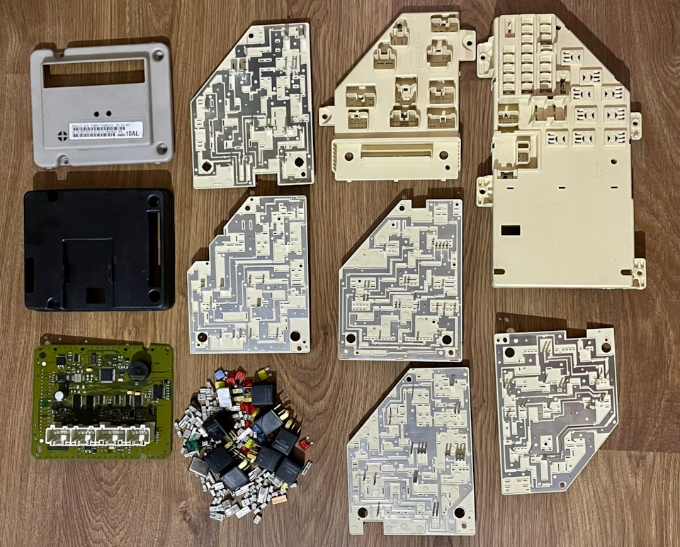 Игрушка для взрослых детей или Spare Relay на Junction Block BCM ...