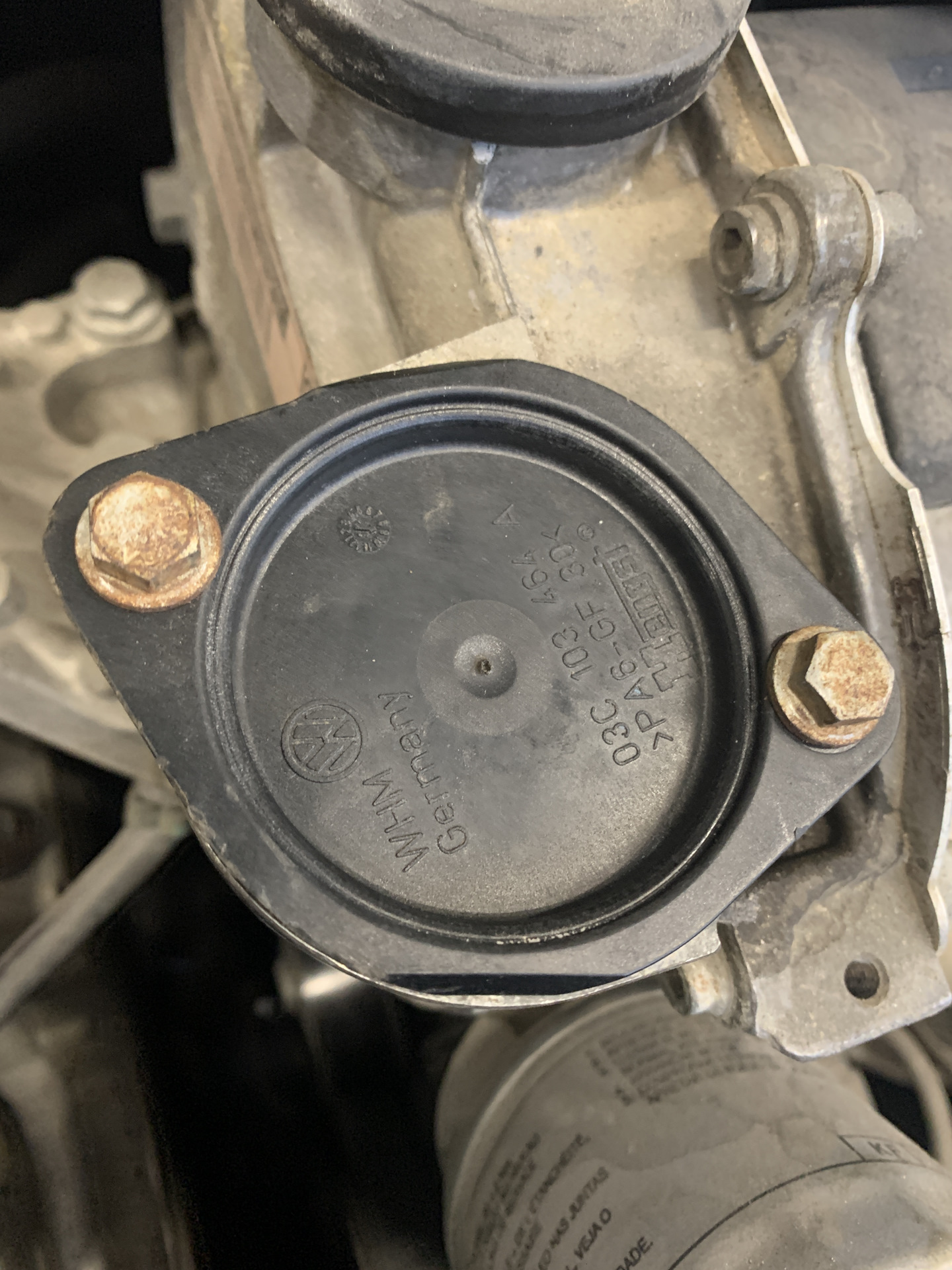 Замена маслоотделителя CFNA — Skoda Fabia Mk2, 1,6 л, 2013 года ...