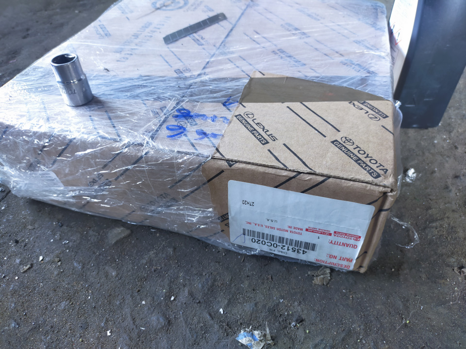 Ремонт передних тормозов Sequoia — Toyota Sequoia (2G), 5,7 л, 2012 ...