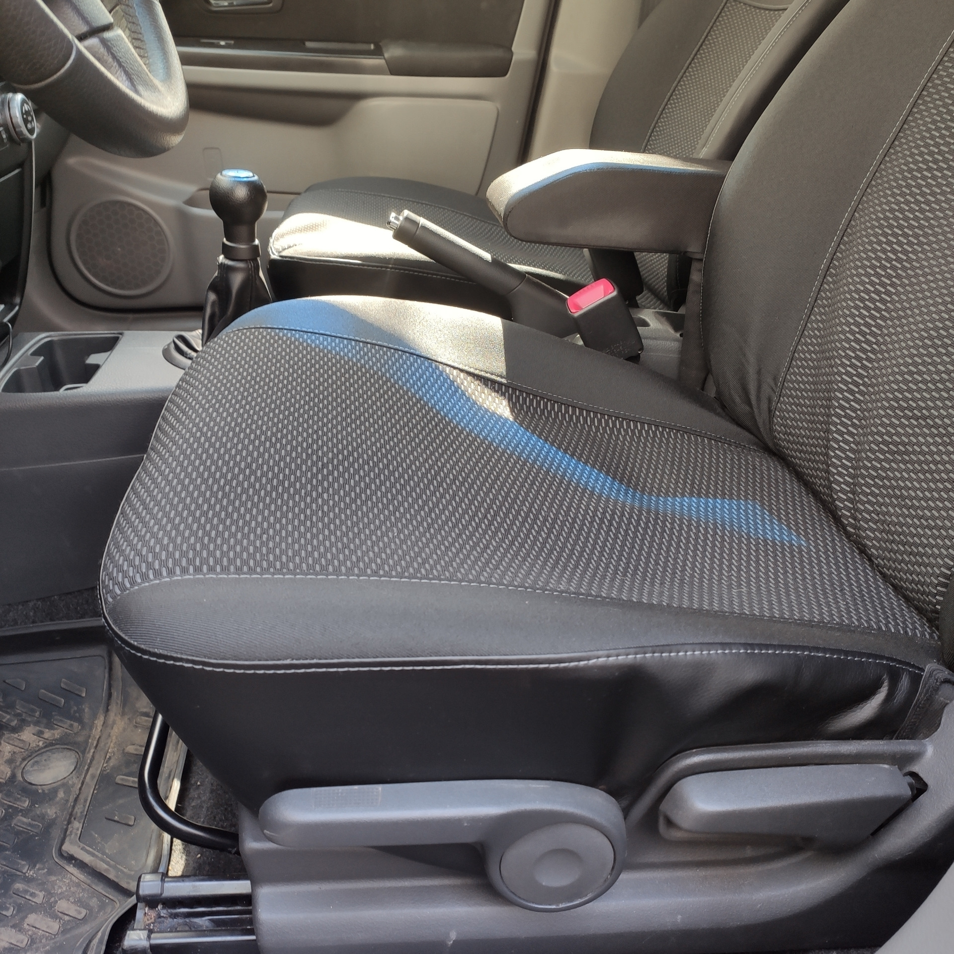 Чехлы — Suzuki SX4 (1G), 1,6 л, 2011 года | аксессуары | DRIVE2