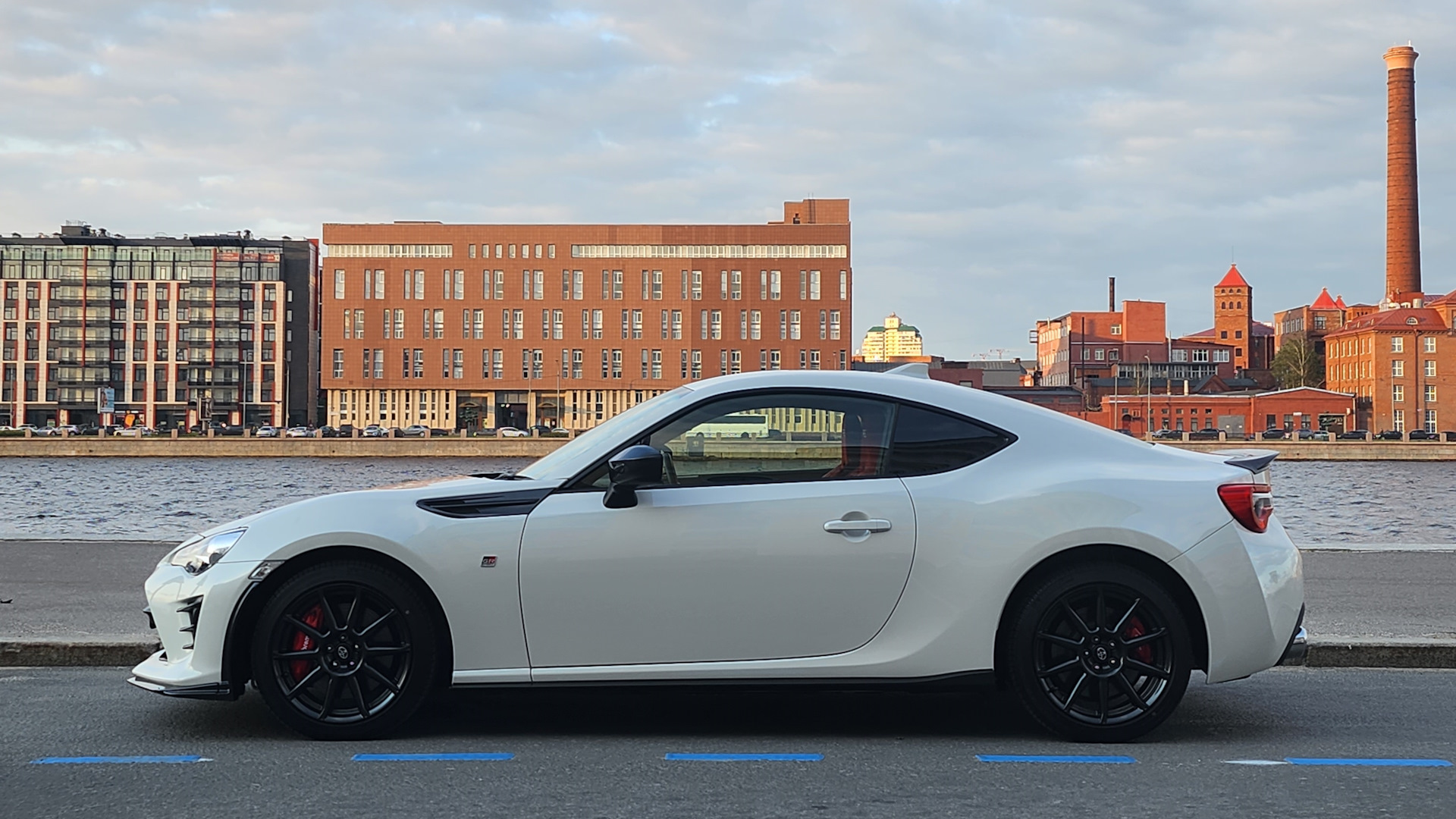 Toyota GT86 2.0 бензиновый 2019 | GR Sport на DRIVE2