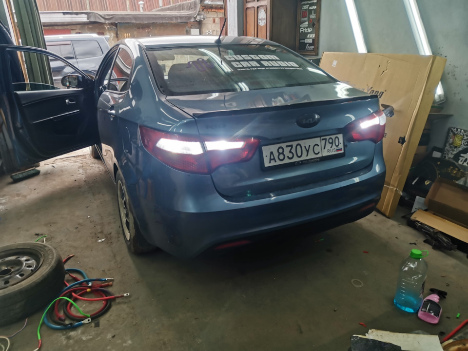 Двойной задний ход — KIA Rio (3G), 1,4 л, 2015 года | электроника | DRIVE2