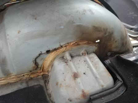 #47 Правильный левый пыльник двигателя (13280107) и защита топливных ...