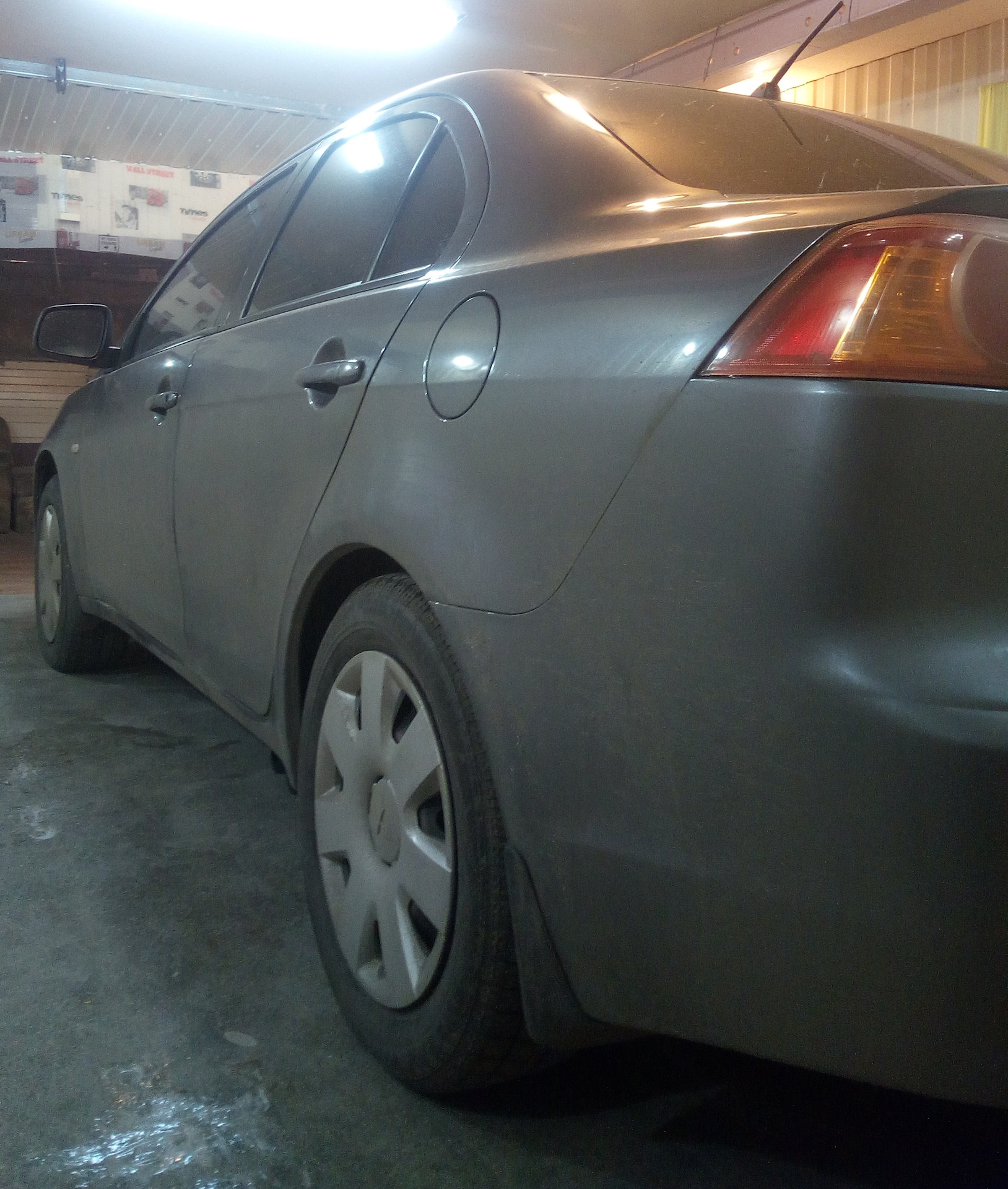 Отбойники дверей — Ford Maverick II, 3 л, 2005 года | запчасти | DRIVE2