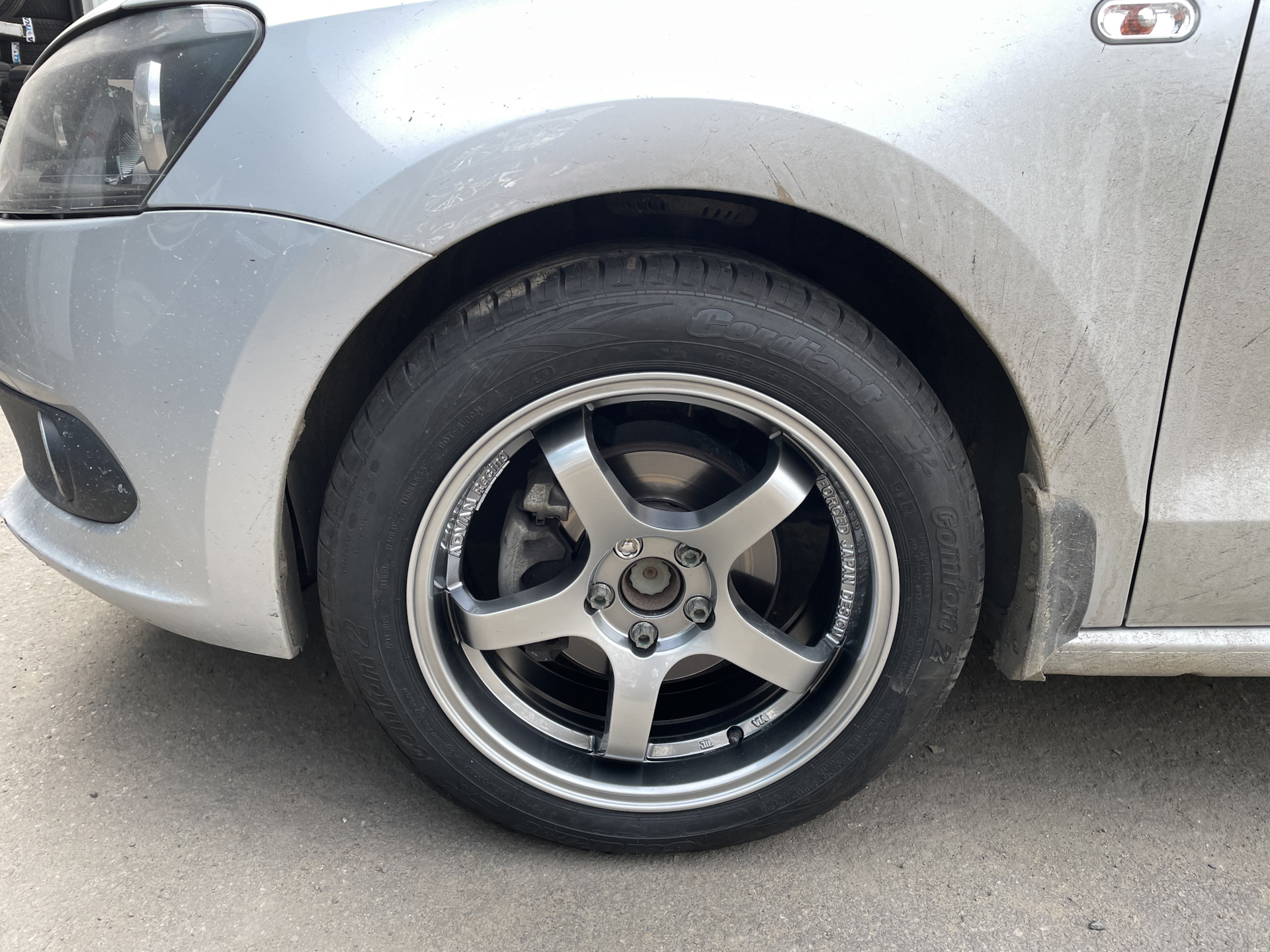 Новая резина и литье р16 — Volkswagen Polo Sedan, 1,6 л, 2012 года ...