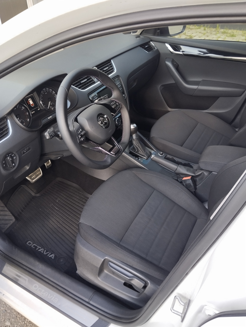 Делаем красиво — Skoda Octavia Combi A7 Mk3, 1,4 л, 2015 года | мойка | DRIVE2