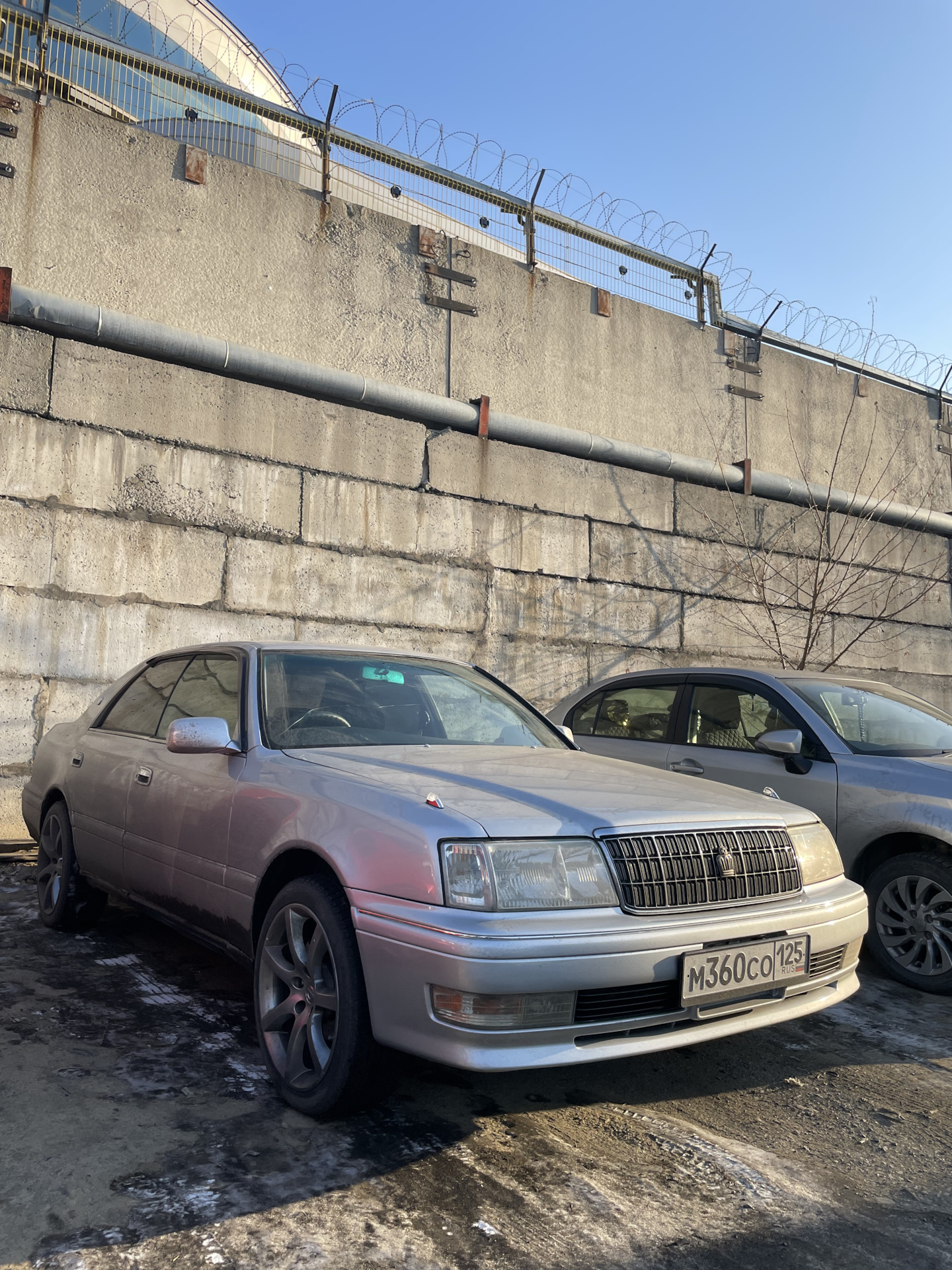 Квадратный номер — Toyota Crown (S150), 2,5 л, 1998 года | другое | DRIVE2