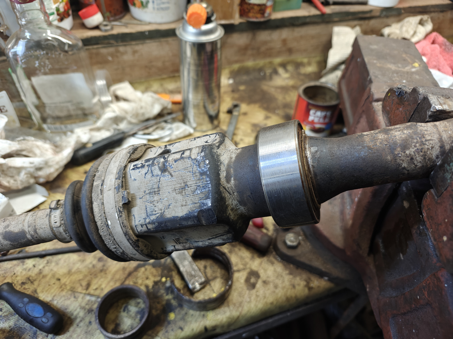 Замена подвесного подшипника правого привода — Mazda 6 (3G) GJ, 2,5 л ...