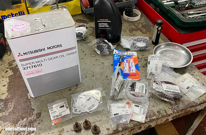 Замена масла в коробке раздатке и редукторе — 178448 км — Mitsubishi ...