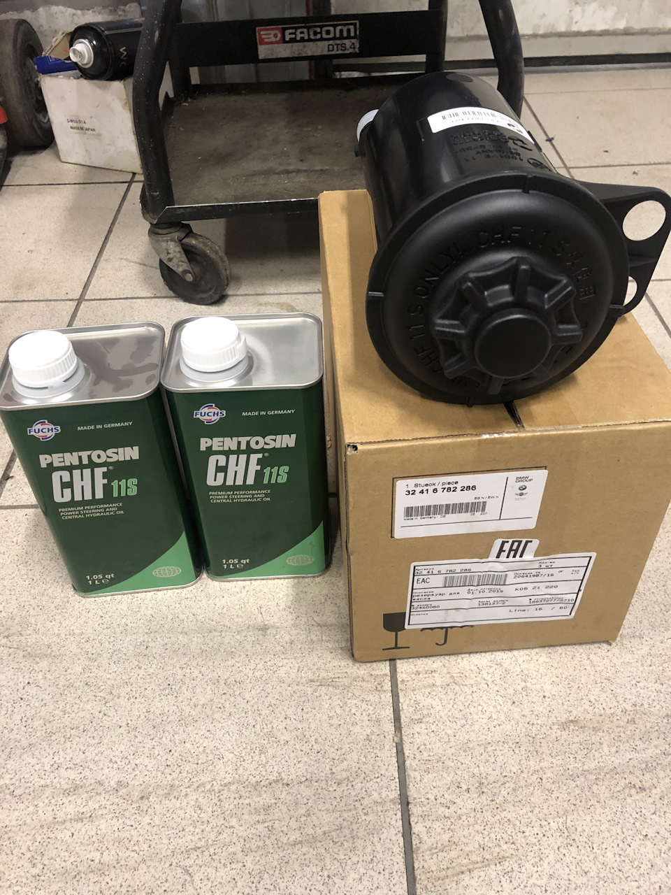 Заменил бачок гур — BMW X6 M (E71), 4,4 л, 2012 года | плановое ТО | DRIVE2