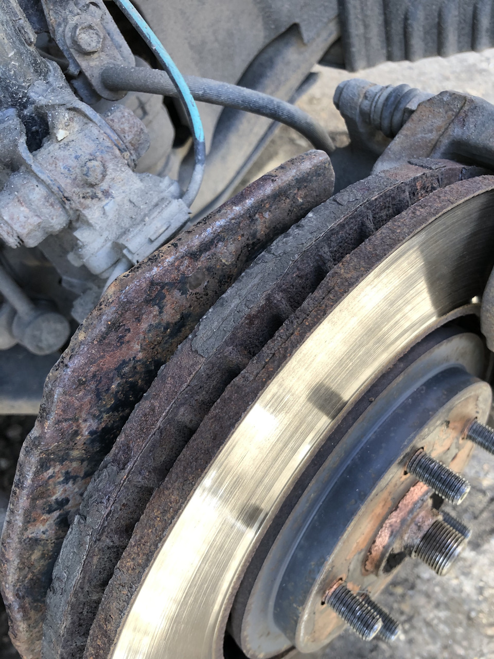 Зимняя резина Bridgestone blizzak VRX 225/55 r16 — Audi A4 (B8), 1,8 л ...