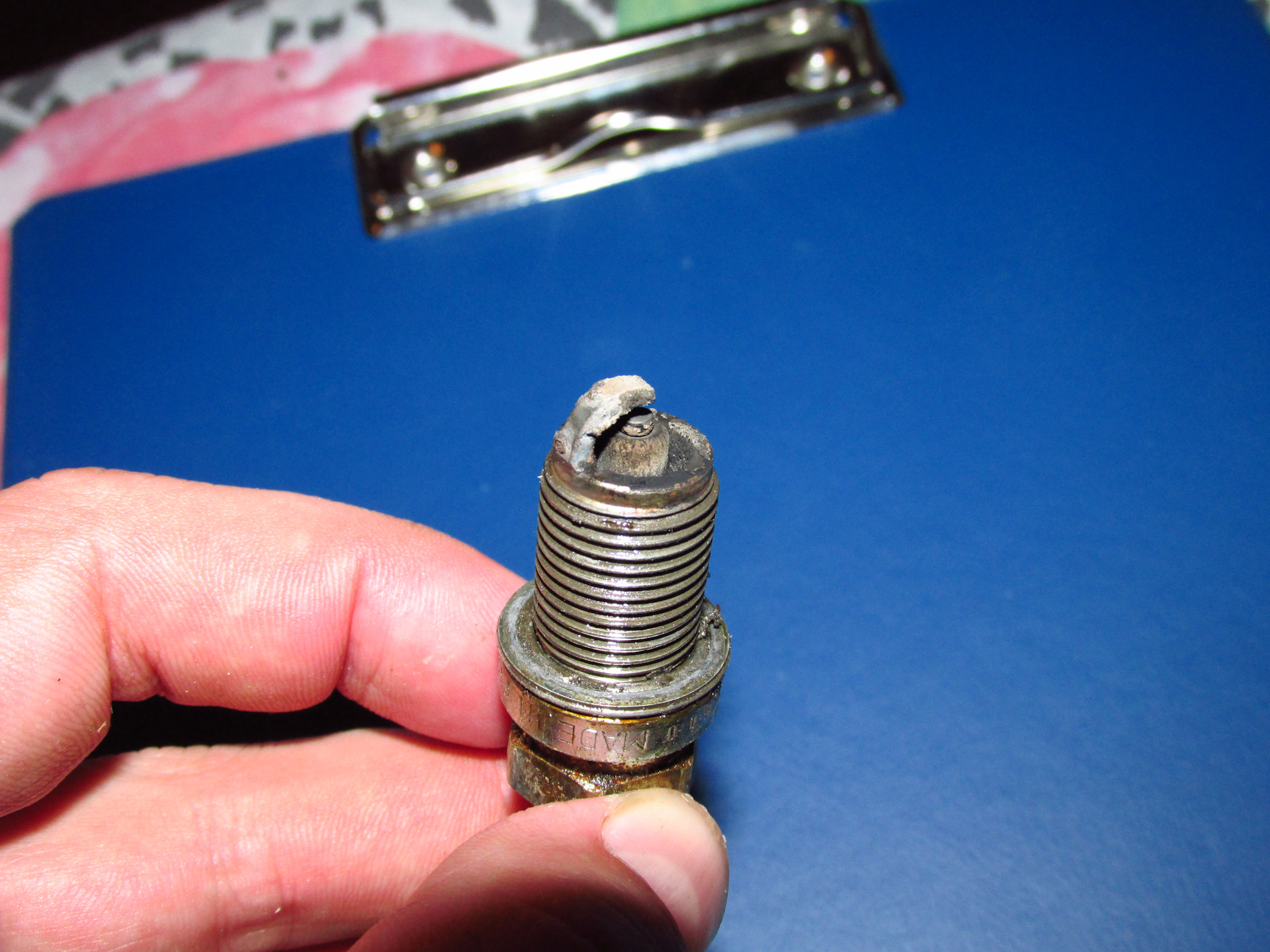 #9. Замена свечей — Mazda 626 V (GF), 1,8 л, 1999 года | расходники ...