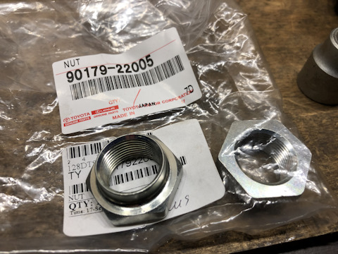 9017922005 Гайка металлическая TOYOTA LEXUS | Запчасти на DRIVE2