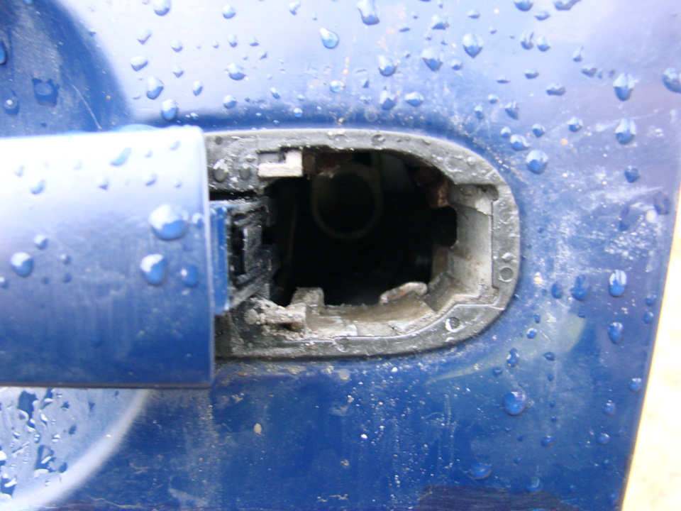 Личинка замка водительской двери — Volkswagen Passat Variant (B5), 2 л ...