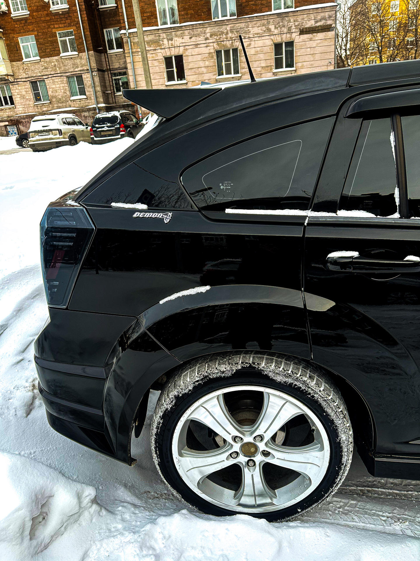 Поставил спойлер SRT4 🪽 — Dodge Caliber, 2 л, 2007 года | тюнинг | DRIVE2