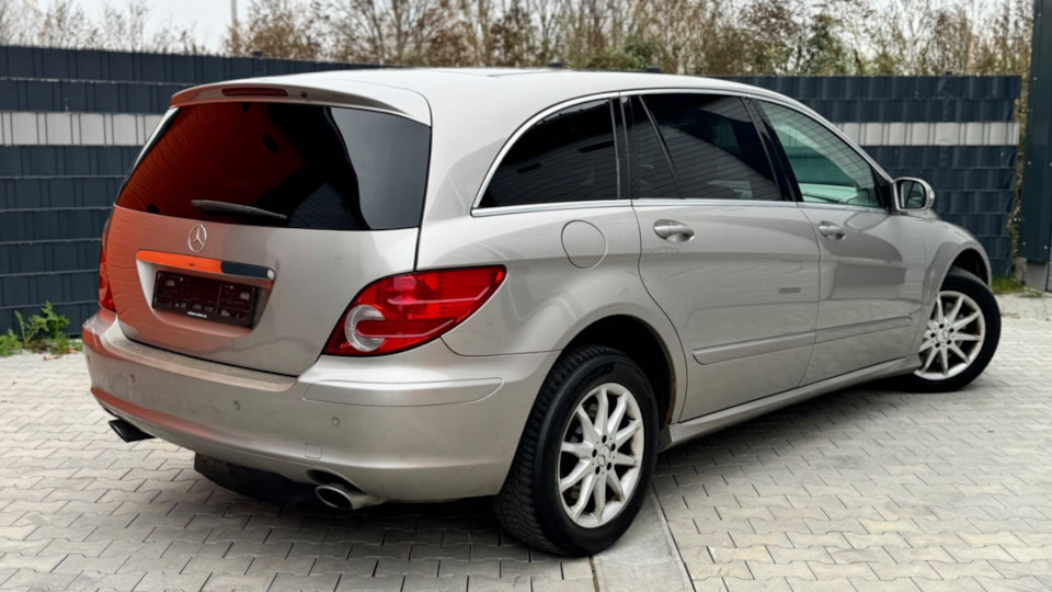 Mercedes-Benz R-Class (W251) 5.0 бензиновый 2006 | Mercedes R500 V8 на ...