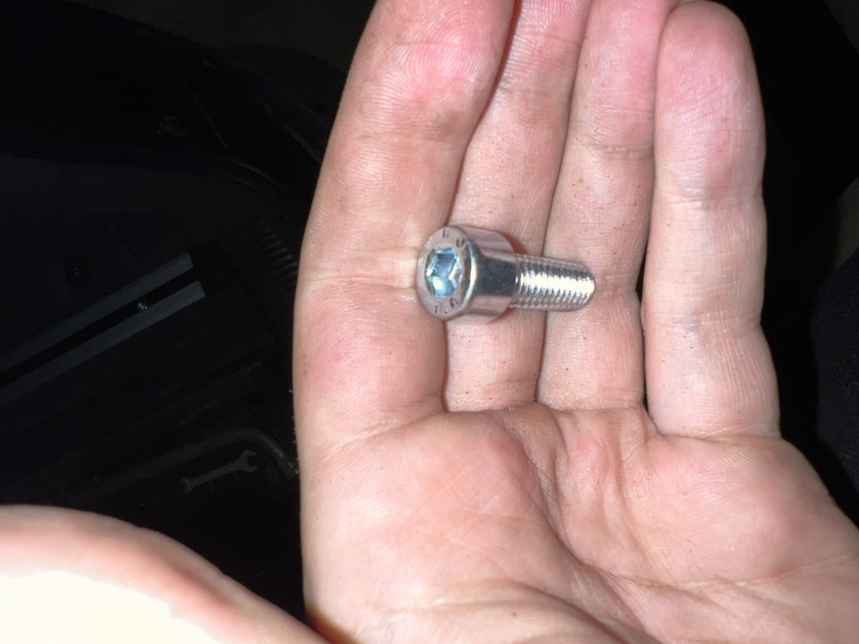 Система крепления груза в багажник — Audi Q7 (1G), 3 л, 2008 года ...