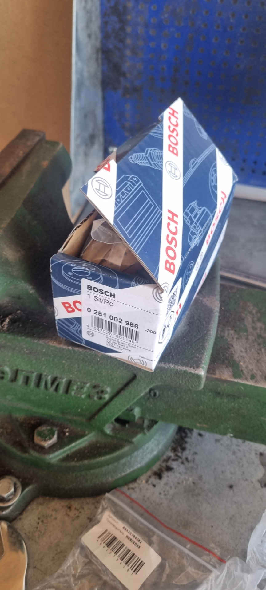 История о том как Серега регулятор давления топлива менял) — Mercedes ...