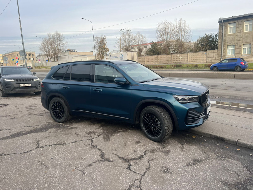 Переобулся R19 235/55 Nokian Hakkapeliitta 10p — Geely Monjaro, 2 л ...