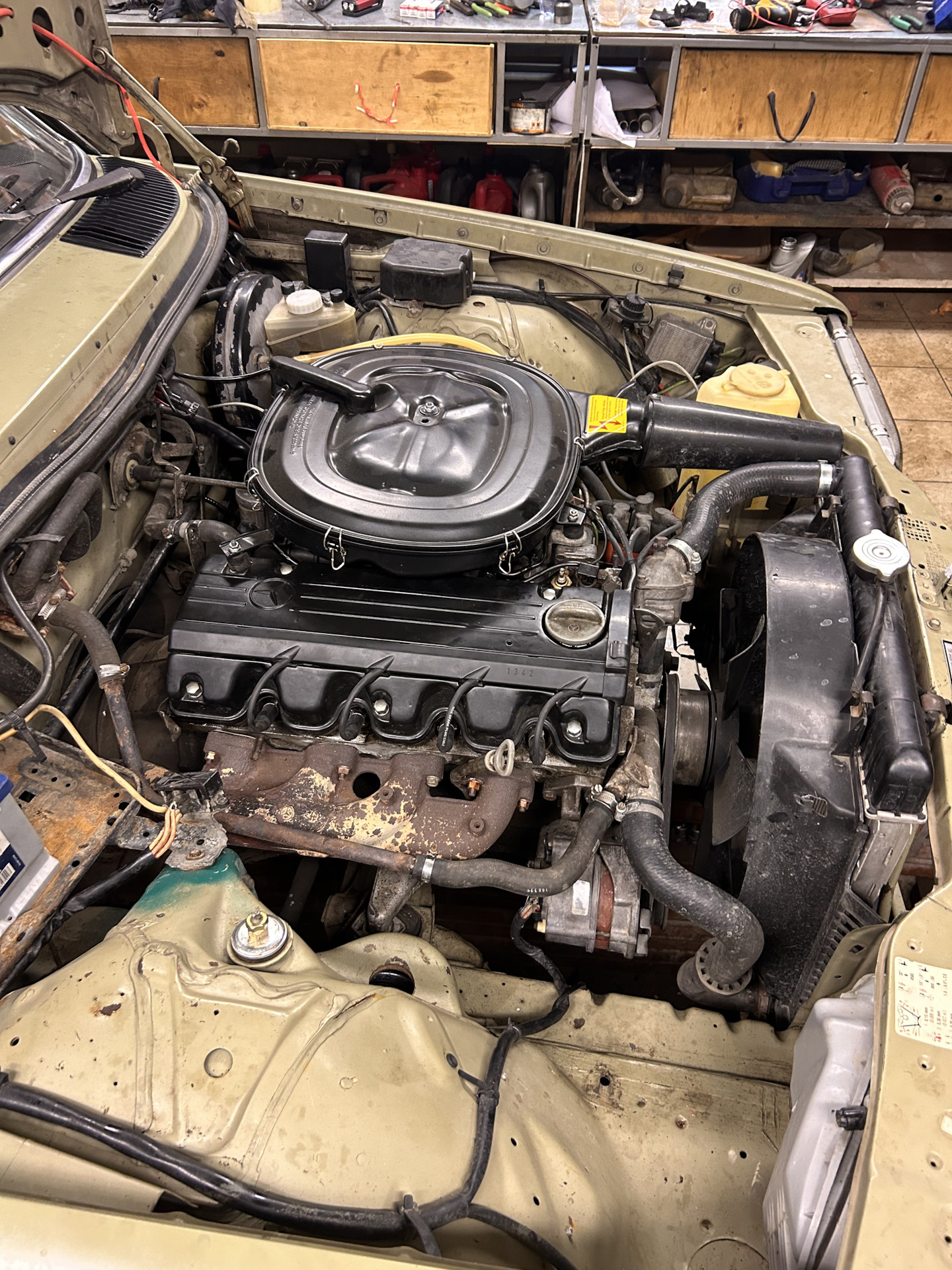 Замена масла. И мотора. m102.980 > m102.982 — Mercedes-Benz W123, 2,3 л ...