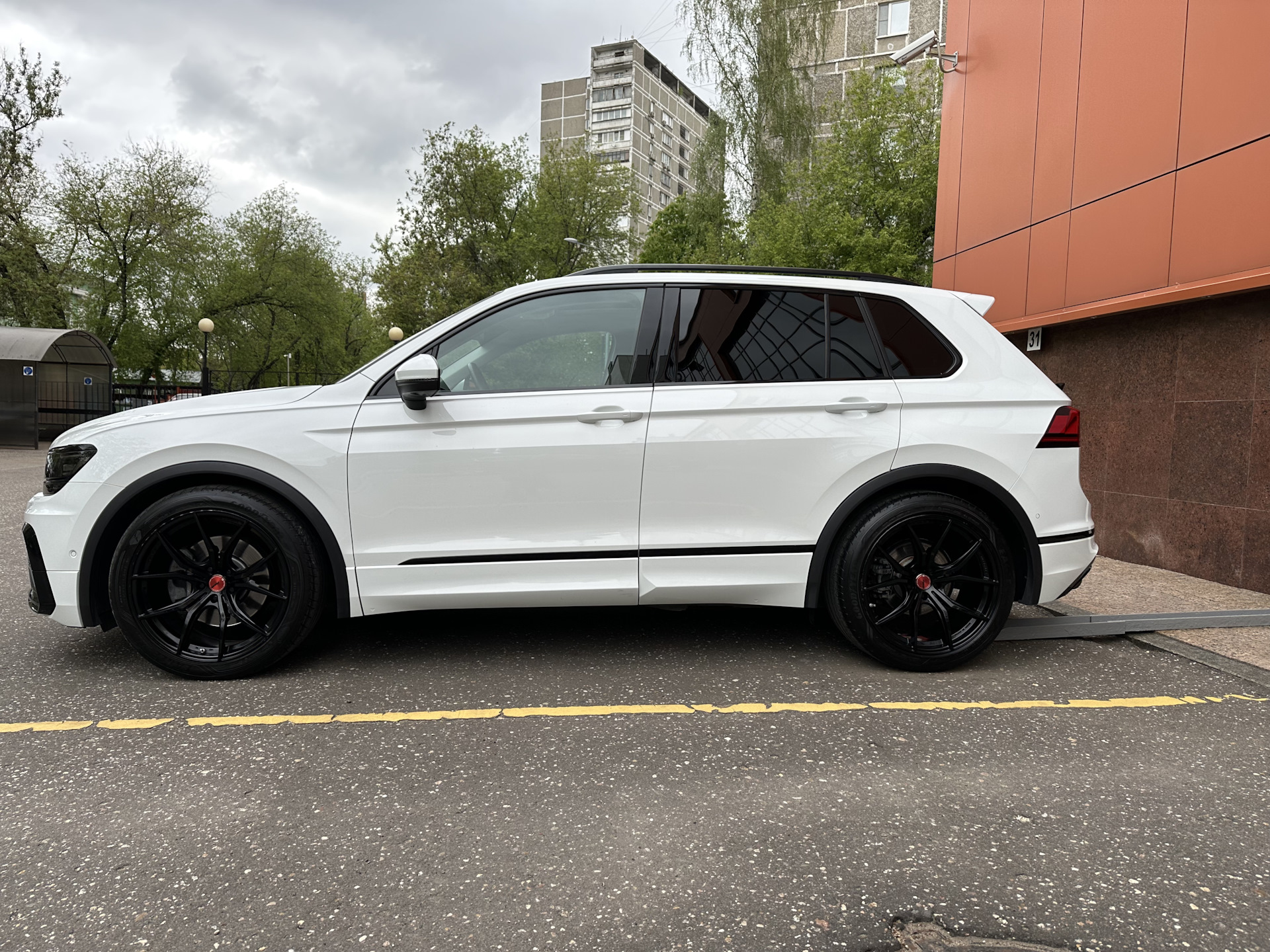 Eibach -35mm — Volkswagen Tiguan (2G), 2 л, 2020 года | тюнинг | DRIVE2