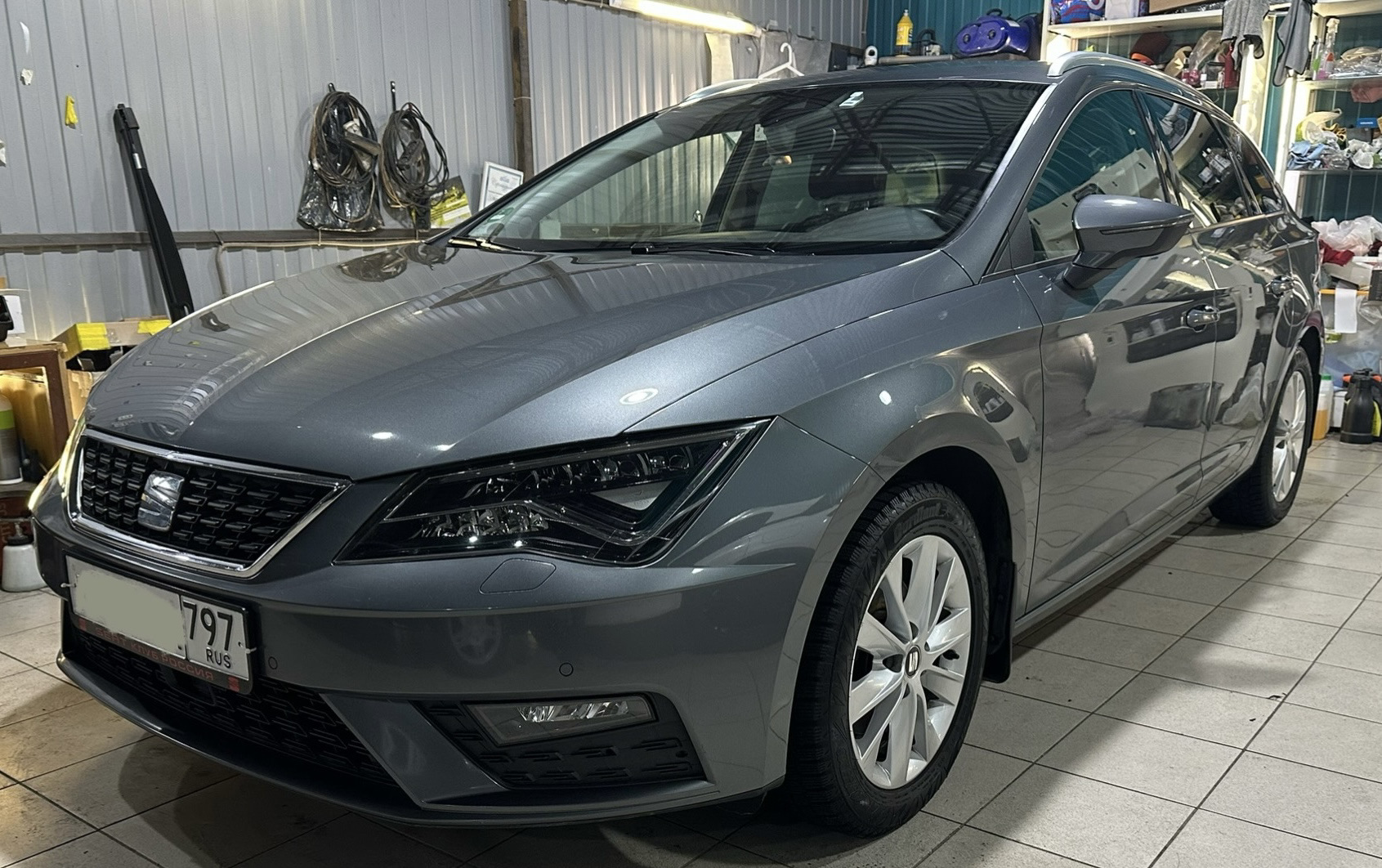Наводим красоту перед Новым годом! — SEAT Leon (Mk III), 1,6 л, 2018 ...