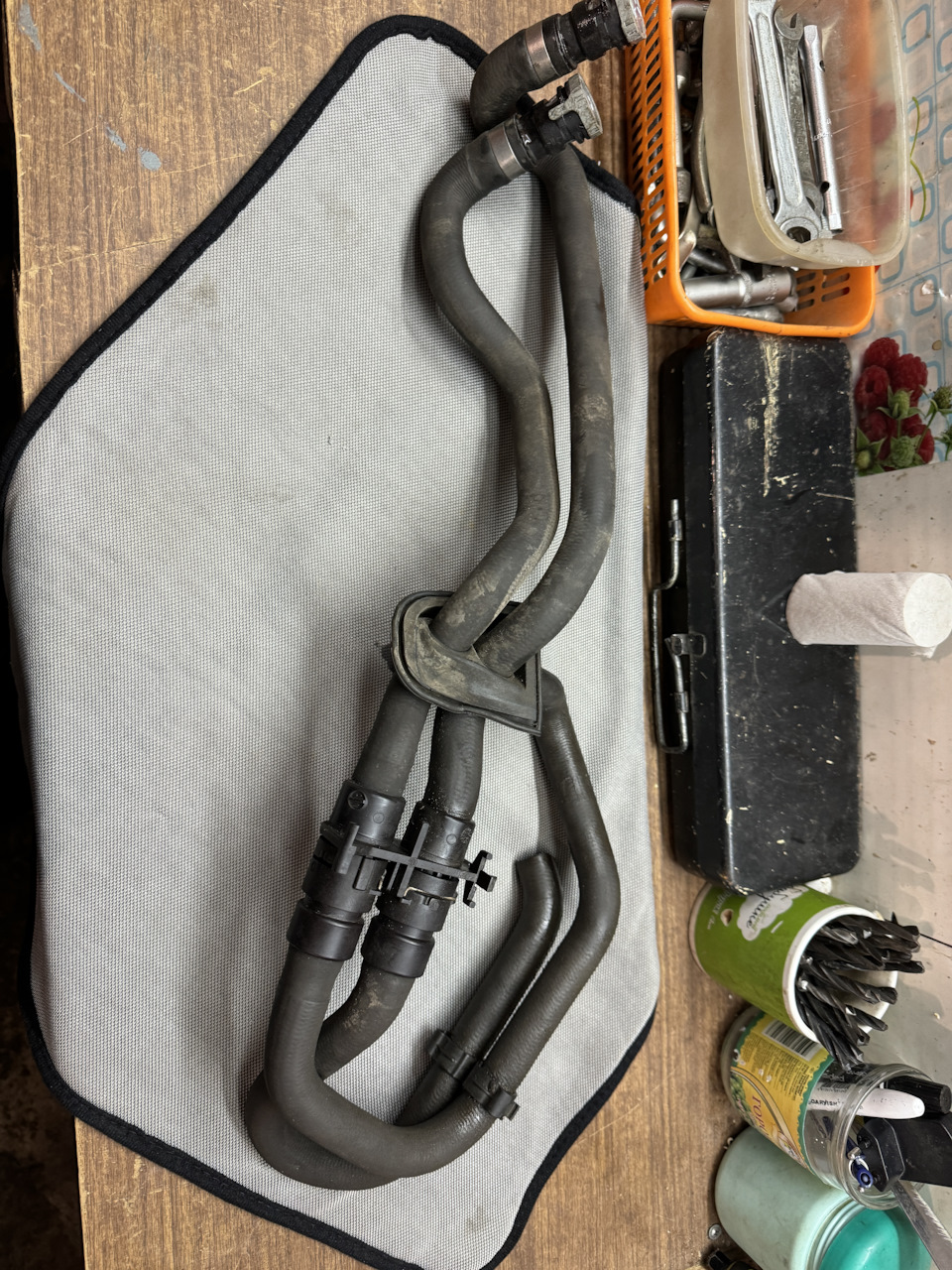 Патрубки печки всё — Land Rover Freelander 2 (L359), 3,2 л, 2009 года ...