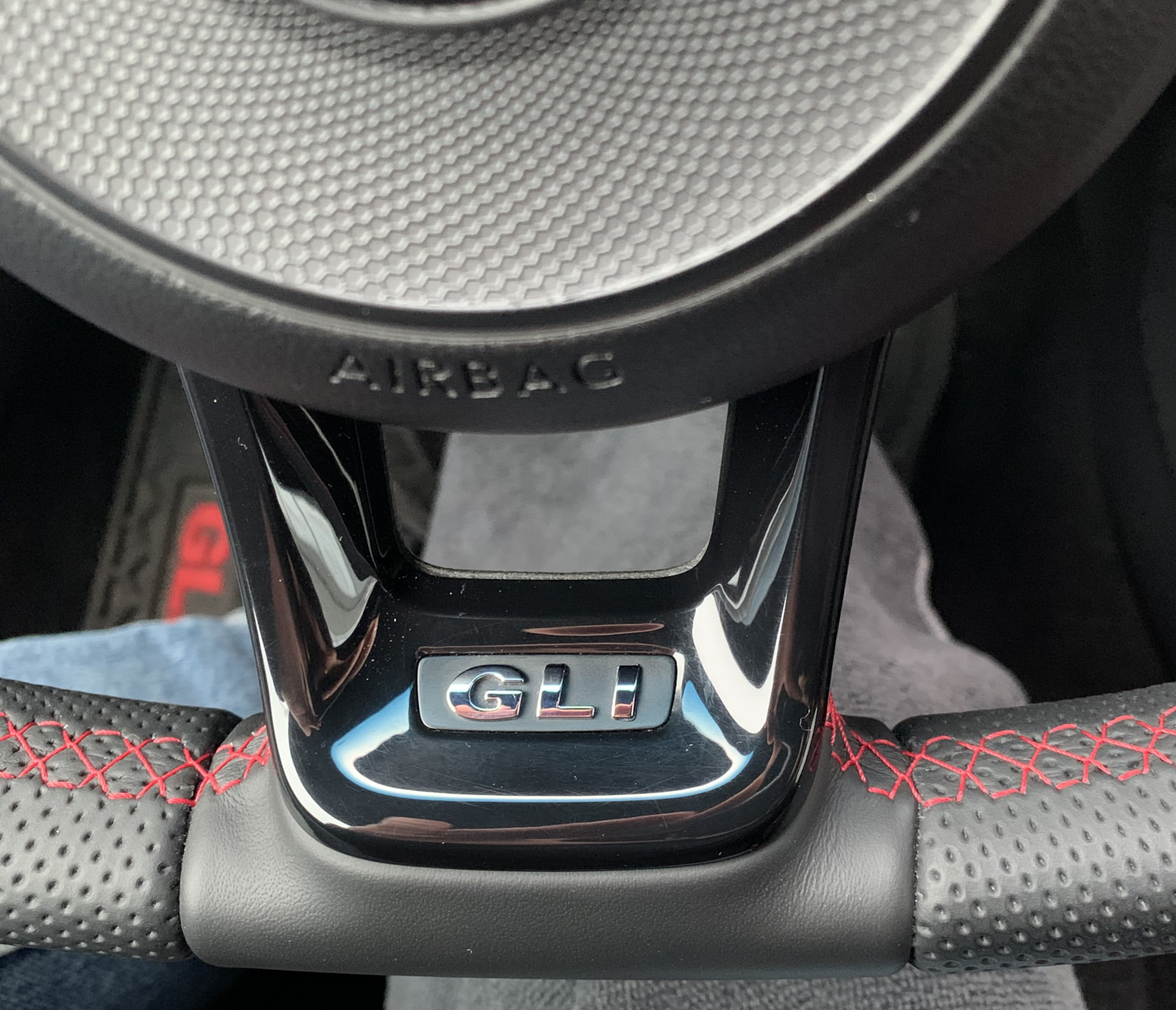 Глянцевый декор + руль GLi — Volkswagen Jetta VI, 1,4 л, 2013 года ...