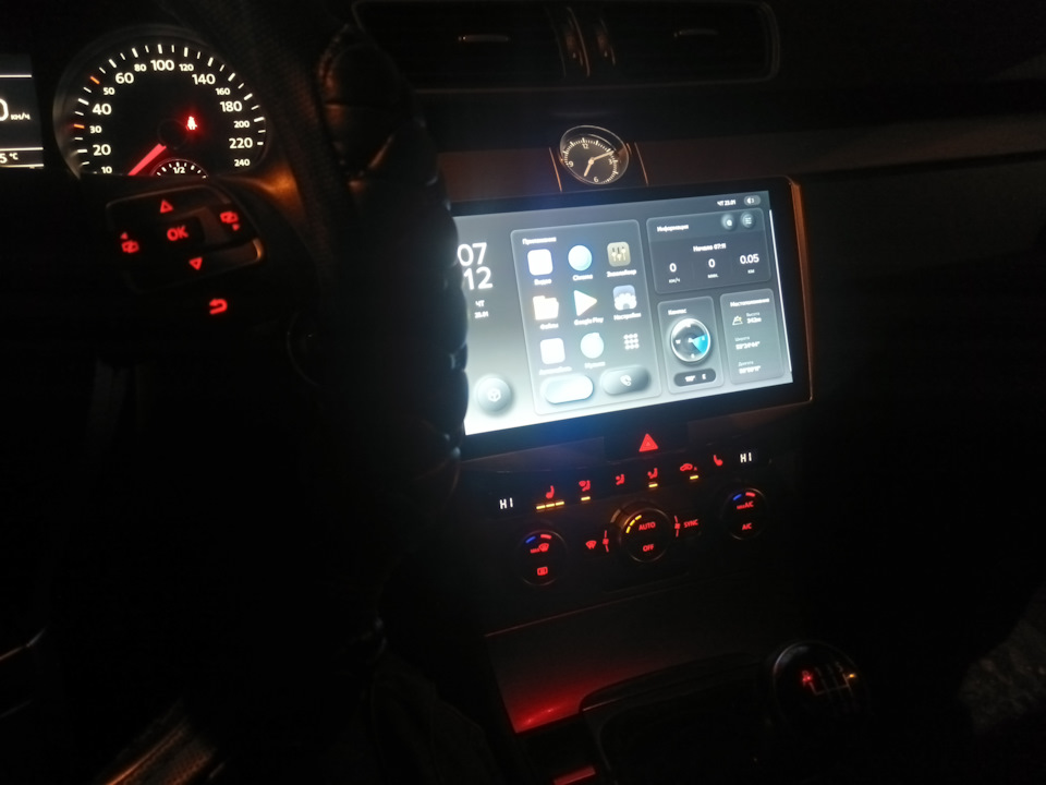 Android-магнитола. — Volkswagen Passat Variant (B7), 1,8 л, 2014 года ...