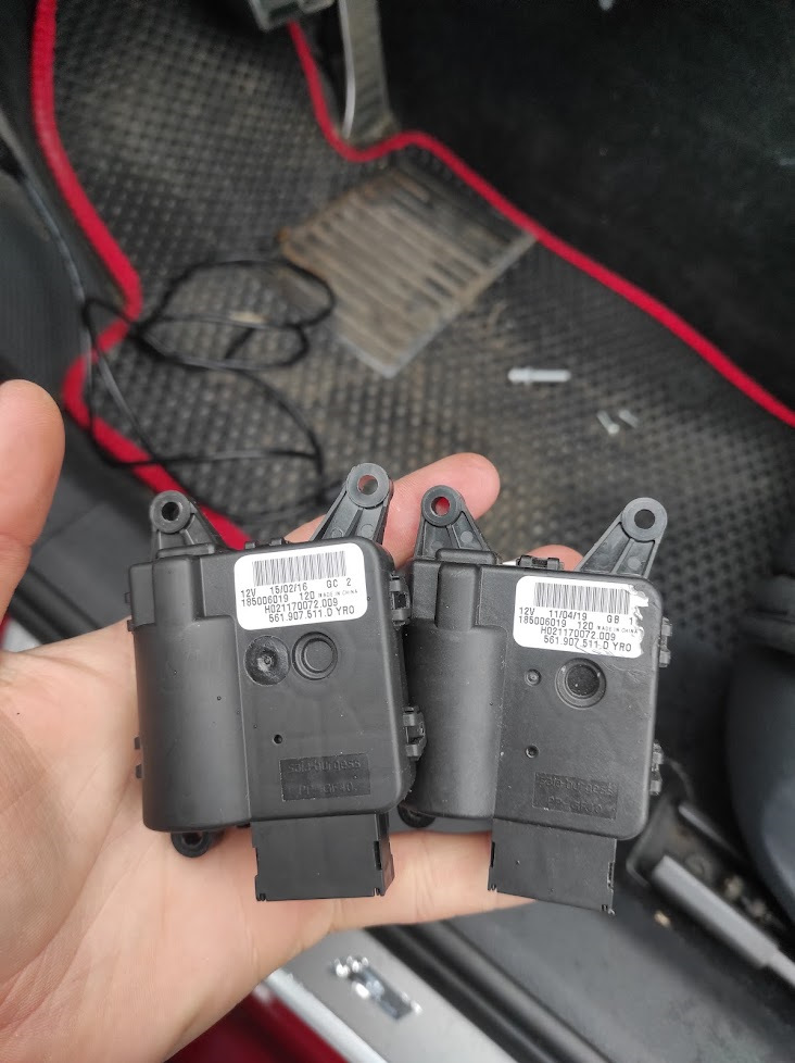 Замена левой заслонки регулирования температуры — Volkswagen Passat (US ...