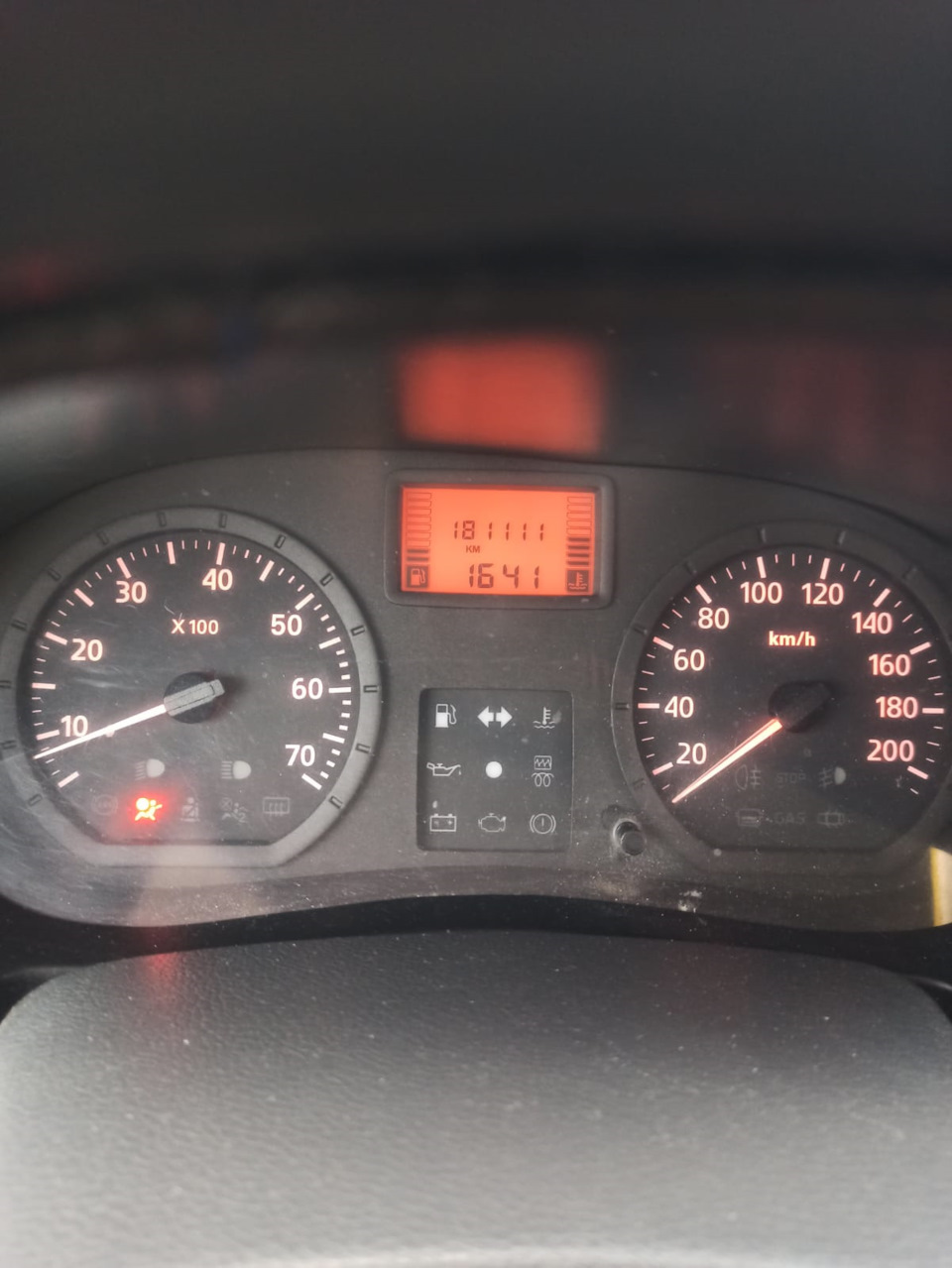 Замена ступичного подшипника — Renault Logan (1G), 1,4 л, 2008 года ...