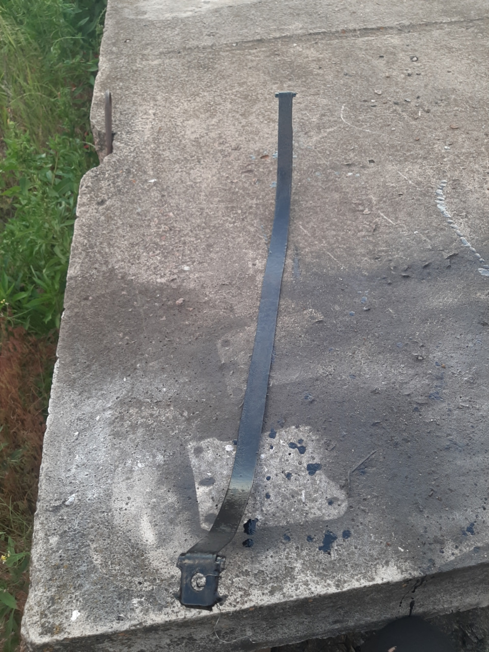 Восстановление крепление бака — Audi A4 (B5), 1,6 л, 1995 года ...