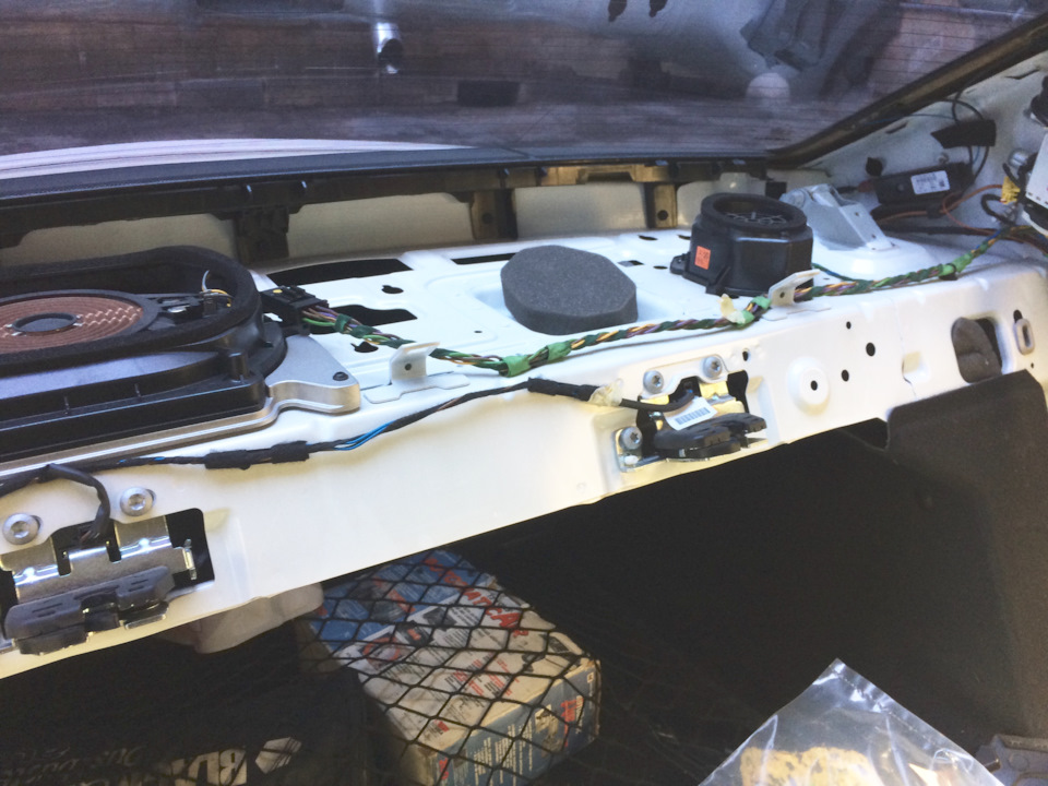 Опция 540 — Электро шторка заднего стекла. — Mercedes-Benz C-class ...