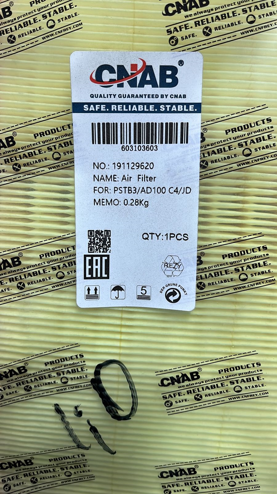 Воздушный фильтр и патрубок — Volkswagen Passat Variant (B3), 1,8 л ...