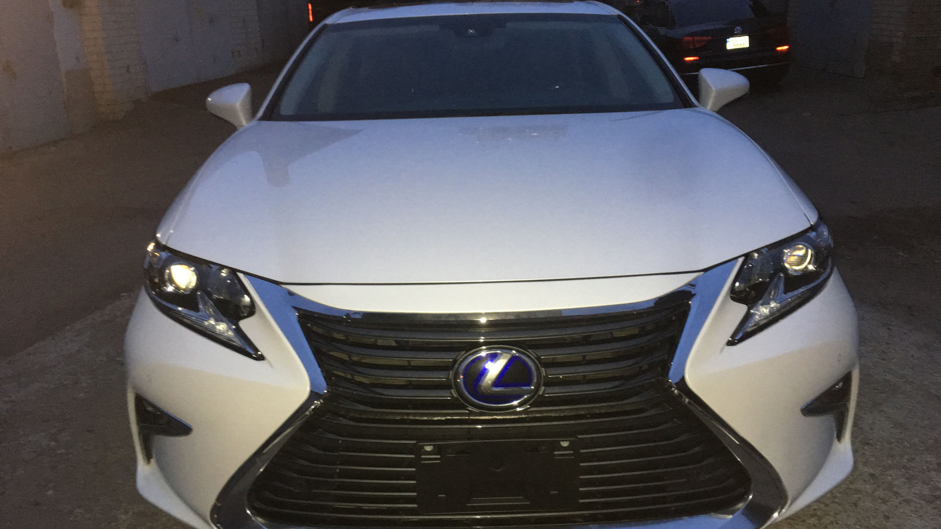 Lexus ES (XV60) 2.5 гибридный (Plug-in) 2016 | ES300h на DRIVE2