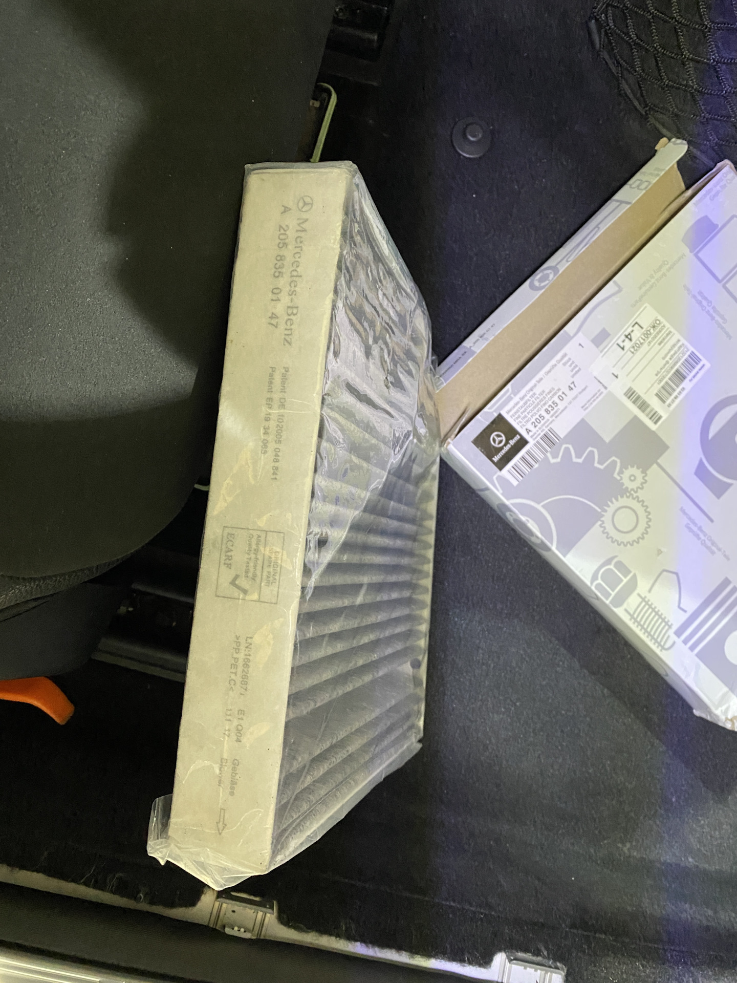 Начало ТО-2 замена фильтрующих элементов салона 1 часть — Mercedes-Benz ...