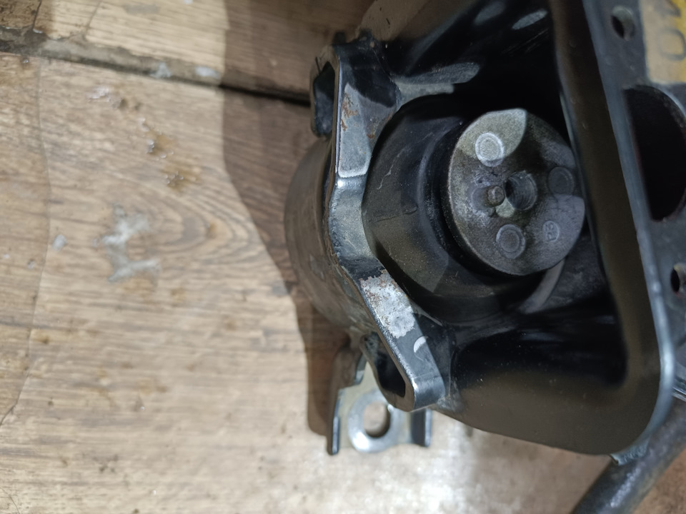 Замена подушки двигателя estima v6 — Toyota Estima (III), 2,4 л, 2007 ...