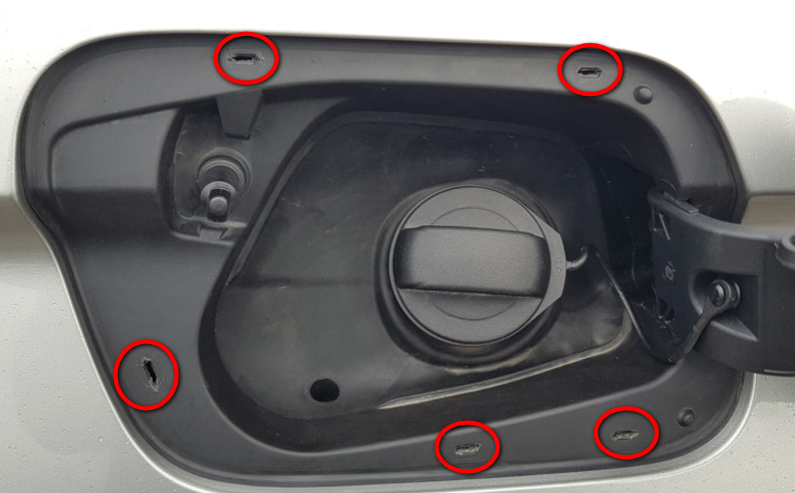 Volkswagen Tiguan II: Замена актуатора лючка бензобака — Volkswagen ...