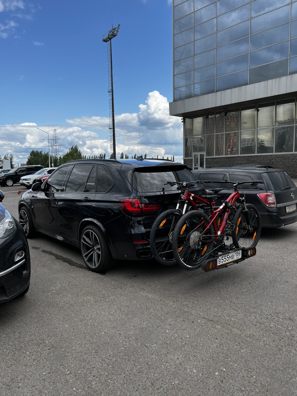 Велобагажник и фаркоп — BMW X5 (F15), 3 л, 2018 года | аксессуары | DRIVE2