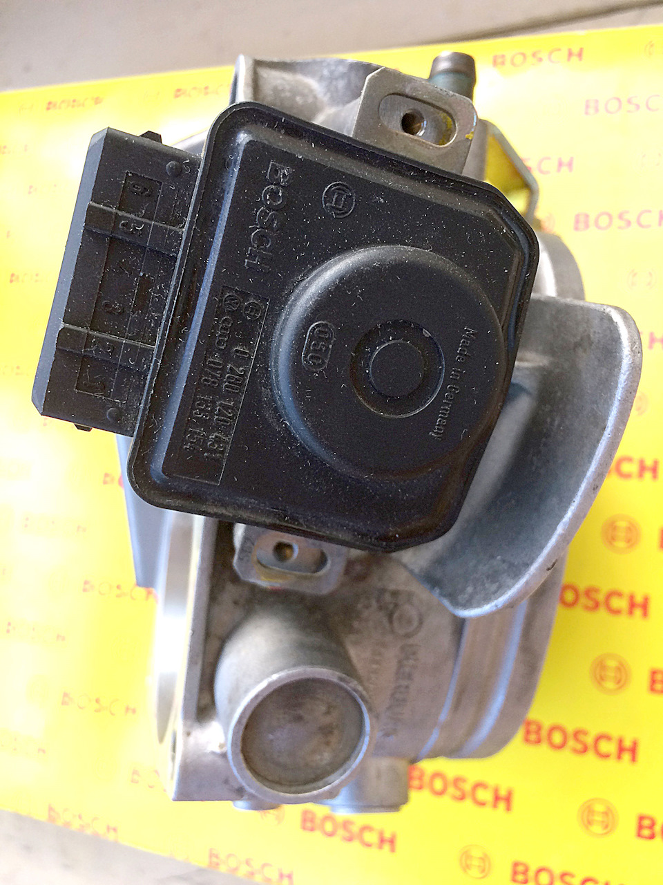 датчик положения дроссельной заслонки — Audi A8 (D2), 4,2 л, 1996 года ...