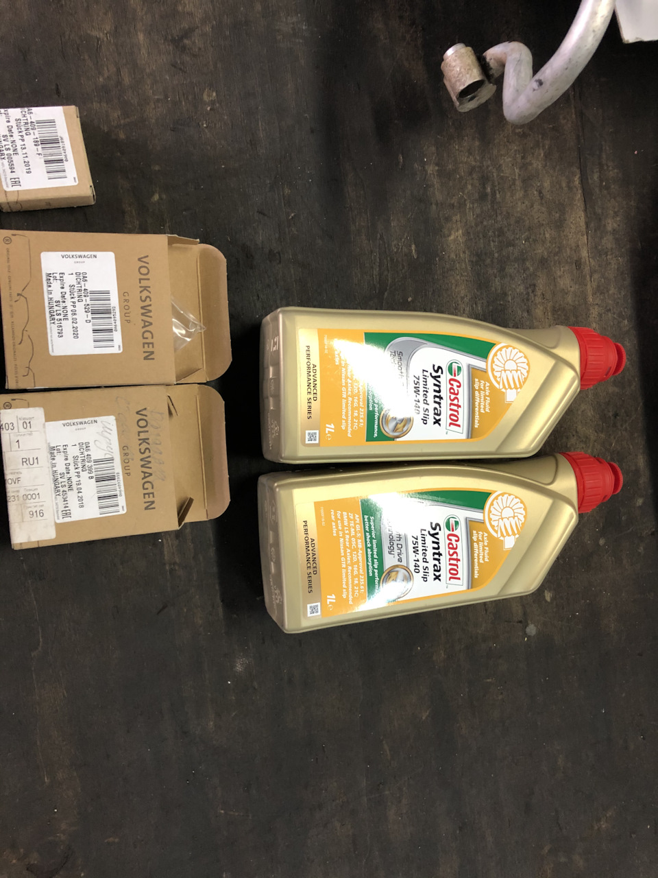 0A6409399B Сальник приводного вала / AUDI Q3, VW Passat, CC, Tiguan ...