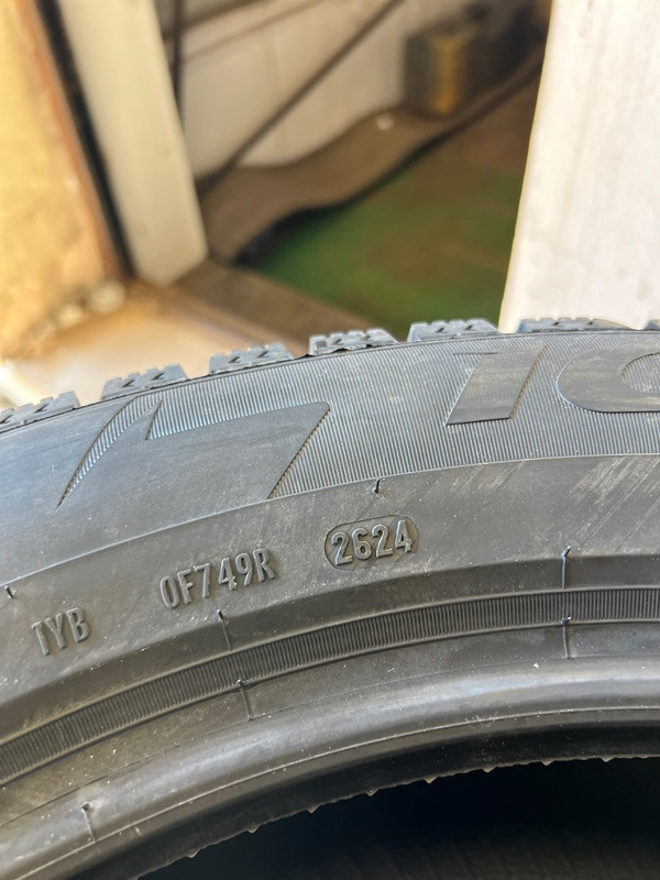 Зимний комплект 2024-25 — Geely Monjaro, 2 л, 2024 года | шины | DRIVE2