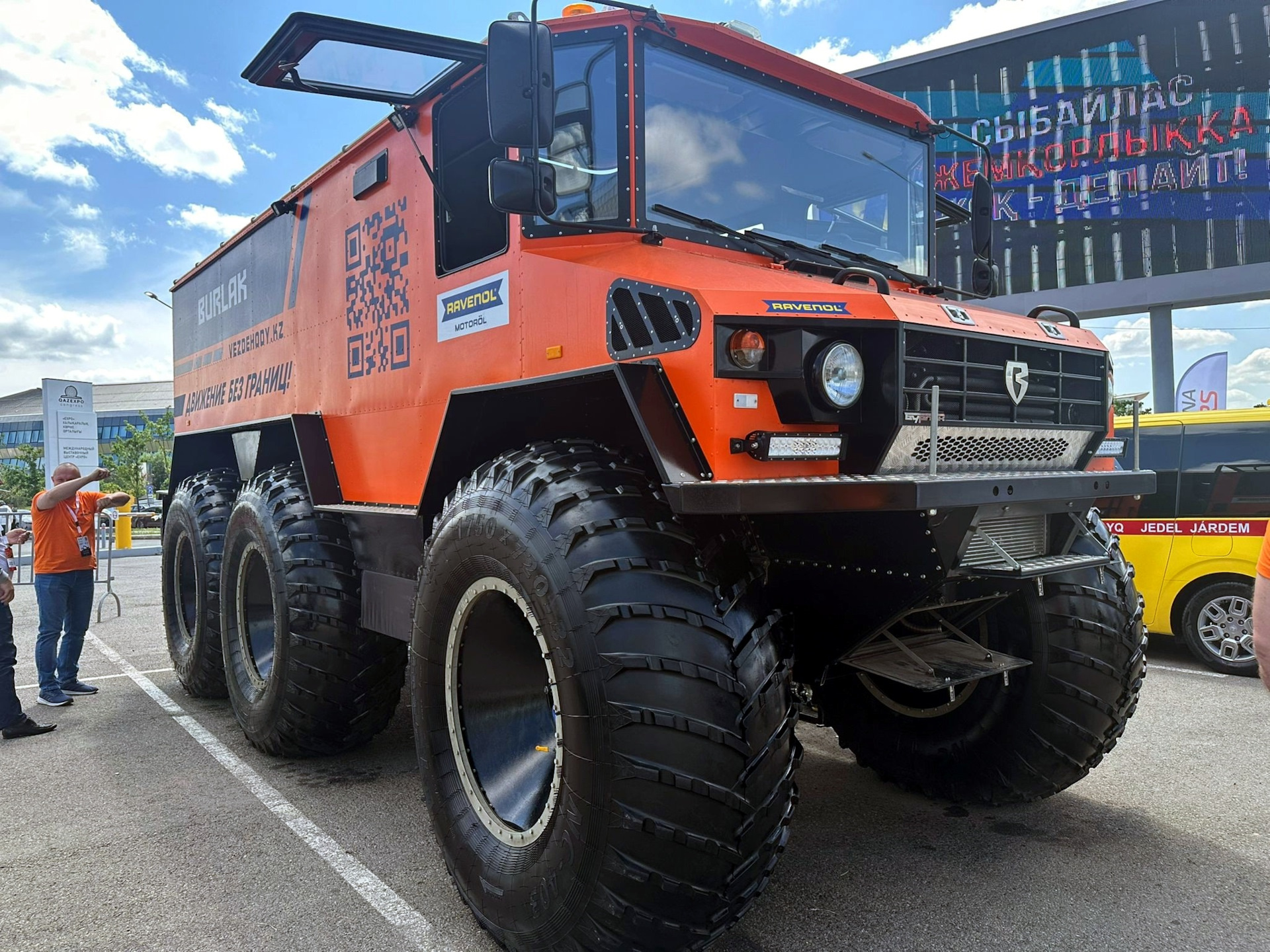 «Бурлак» представили на международной выставке Komtrans + BUSexpo Astana 2025 — Вездеход Бурлак ...