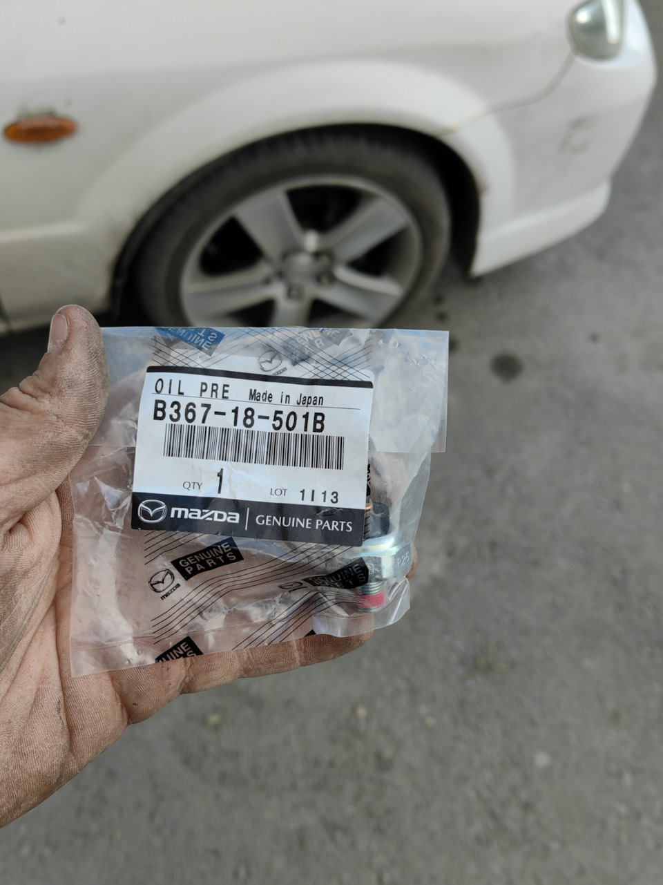 Течь датчика давления масла — Mazda Familia (BJ), 1,5 л, 2001 года ...